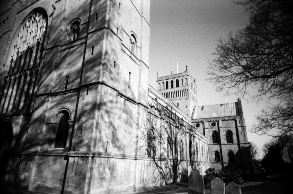 Kentmere Pan 100 35mm Film Review - My Favourite Lens